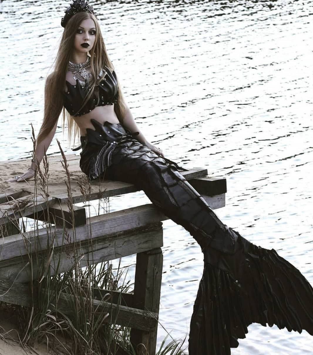 A Goth Mermaid Tale – The Author Stew webpage – Stories & Poems